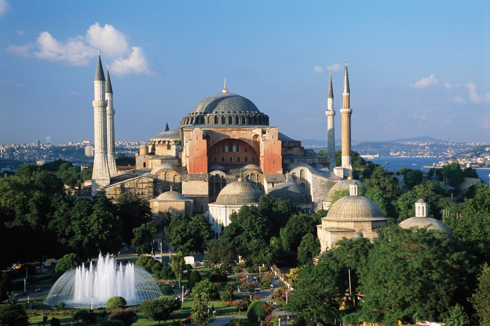 The Stunning Hagia Sophia Museum Istanbul Turkey Traveldigg The Stunning Hagia Sophia Museum Istanbul Turkey Traveldigg
