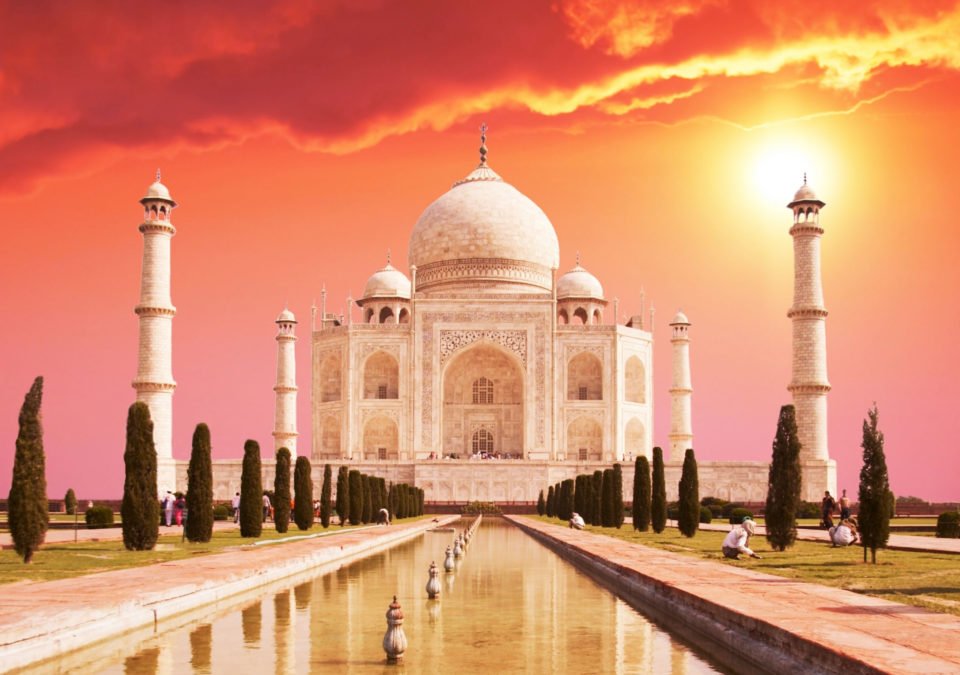 Taj Mahal, Tracing The Footsteps of The Most Beautiful Masterpiece of ...