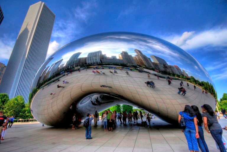 Cloud Gate, The Landmark of Chicago City - Traveldigg.com