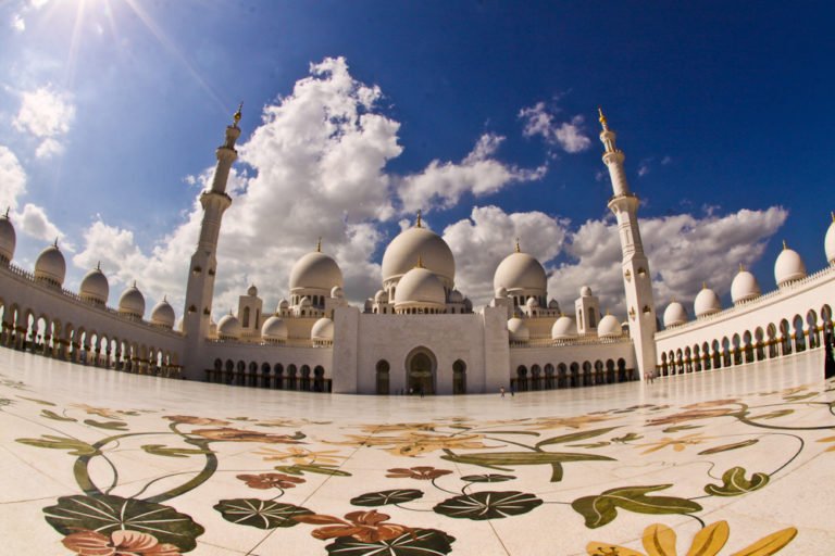 Sheikh Zayed Grand Mosque, The Most Magnificent Mosques in The World ...