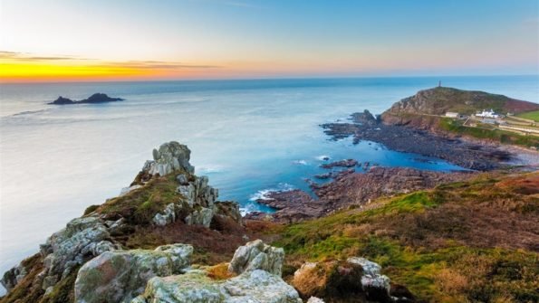 Enjoying Holidays in Cornwall, England - Traveldigg.com