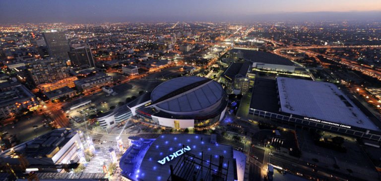 Staples Center, The Headquarters of LA Lakers - Traveldigg.com