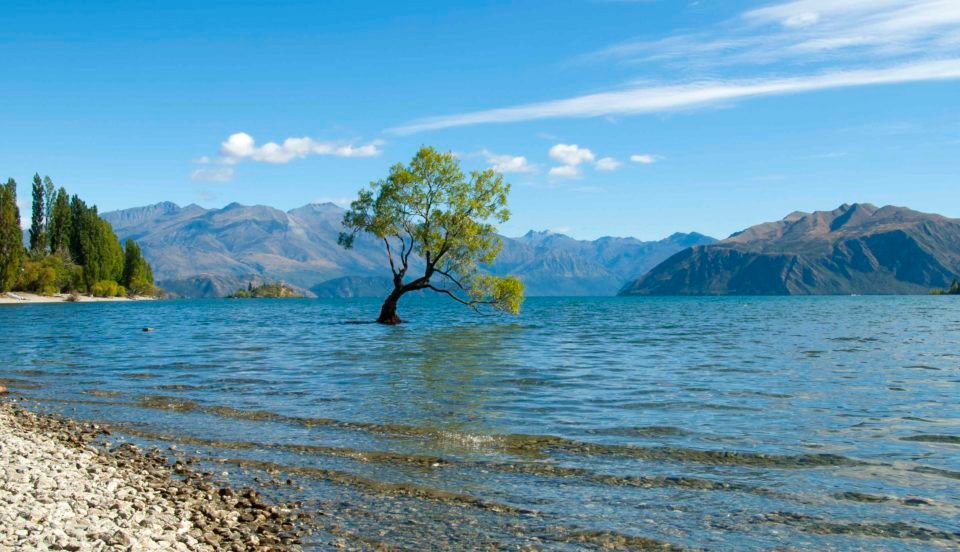 Lake Wanaka, New Zealand, Back to Nature! - Traveldigg.com